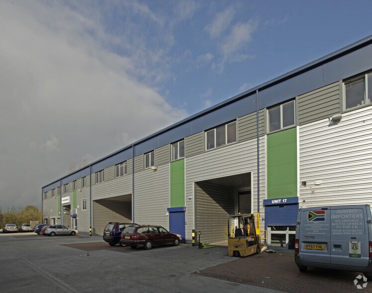 Old Bath Rd, Slough, SL3 0NJ - Airport Direct - Industrial / Warehouse ...