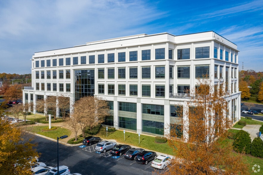 3800 Arco Corporate Dr, Charlotte 28273 - Office for Rent | LoopNet UK