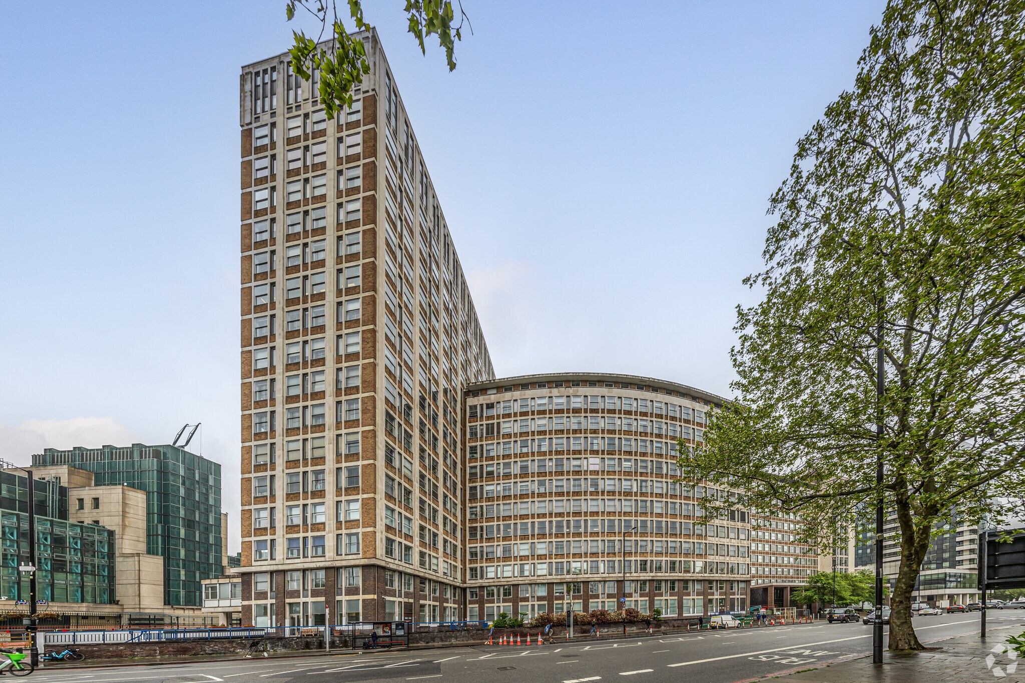 87-89 Albert Emba, London, SE1 7TP - Camelford House - Office to Rent ...