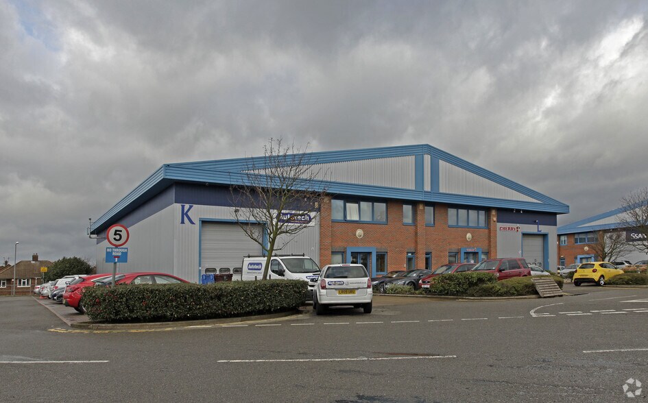 President Way, Luton LU2 9NY - Industrial for Rent | LoopNet UK