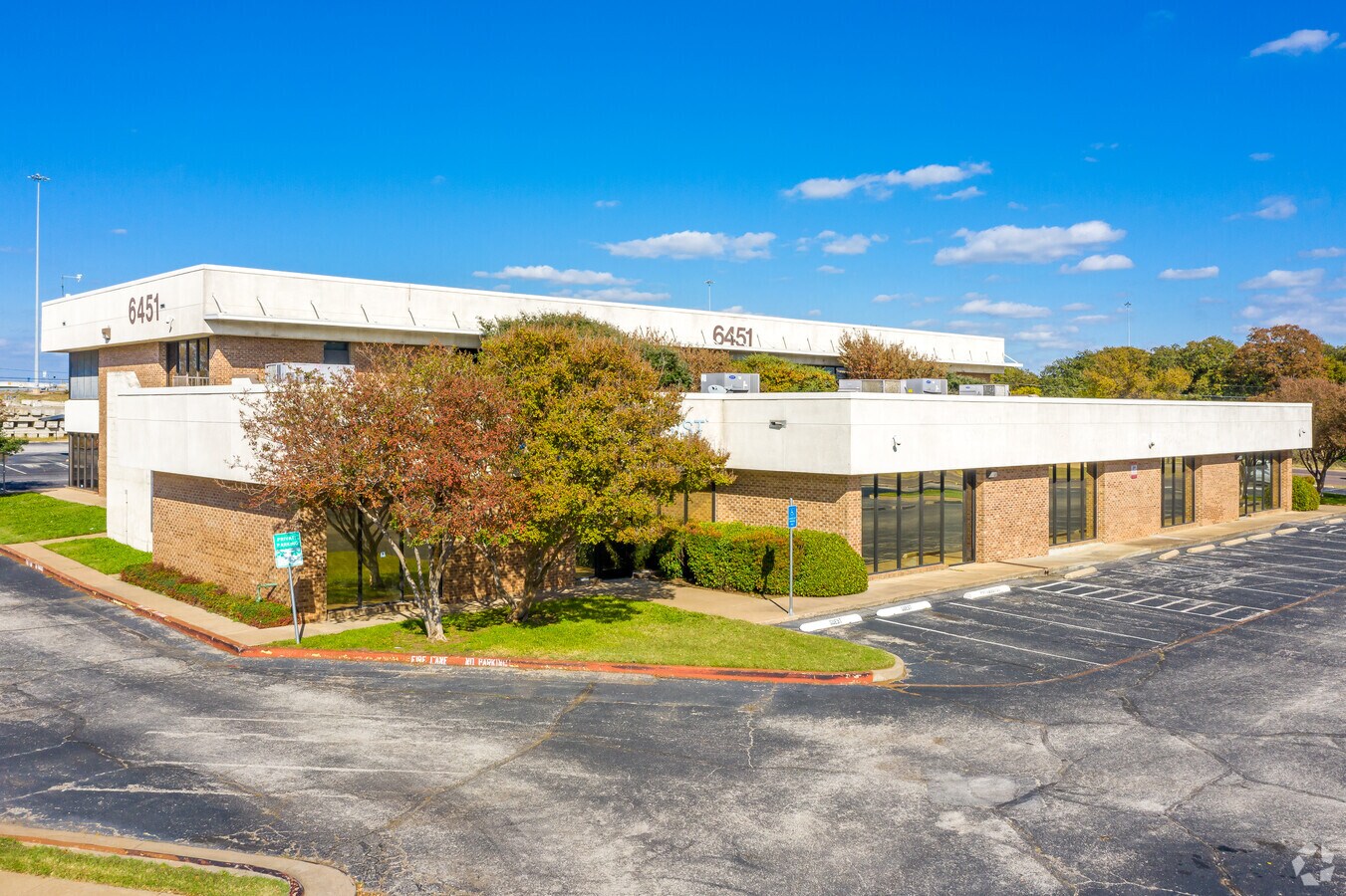 6451 Brentwood Stair Rd, Fort Worth 76112 | LoopNet.co.uk