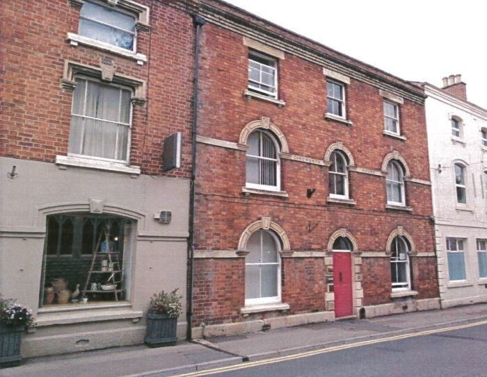 8 Lansdown, Stroud, GL5 1BD | LoopNet UK