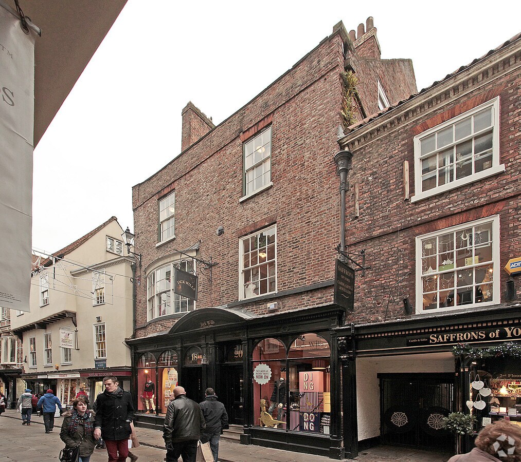 18-20 Stonegate, York YO1 8AS | LoopNet UK