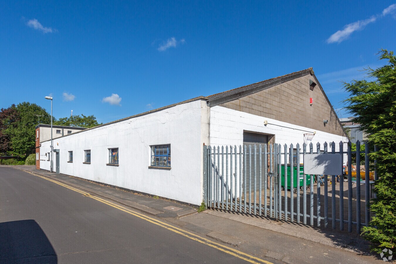 Barton Manor, Bristol BS2 0RL | LoopNet UK