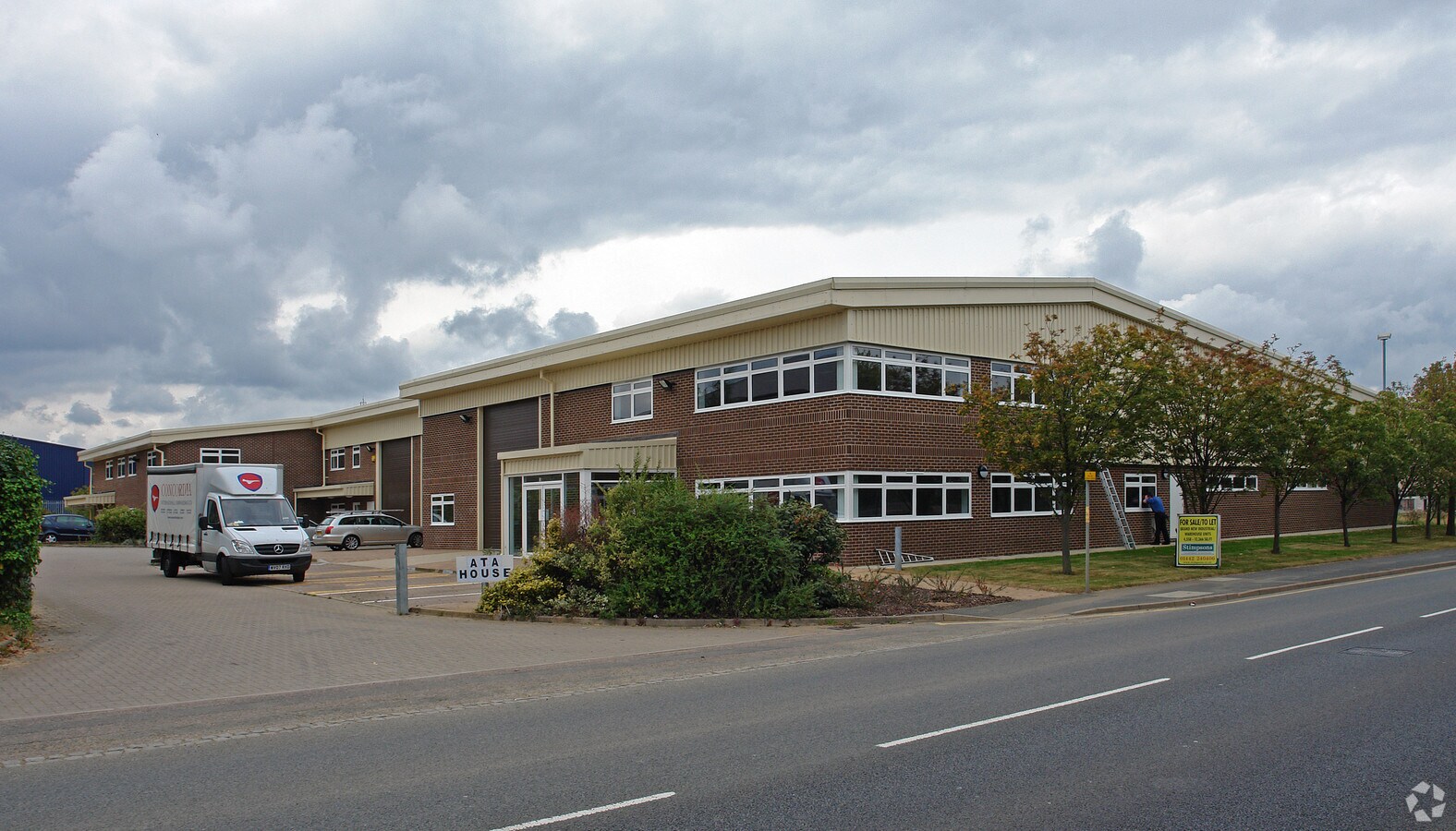 Boundary Way, Hemel Hempstead HP2 7SS | LoopNet UK