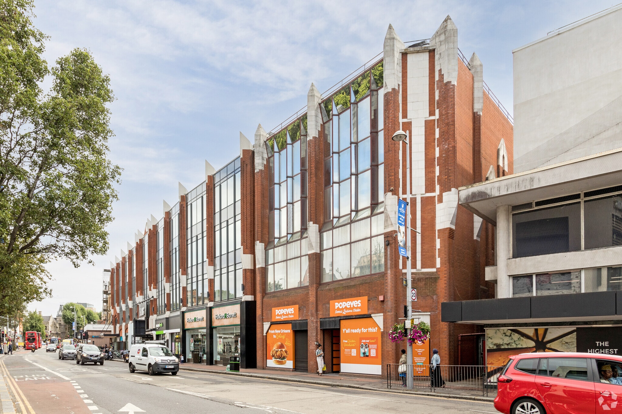 The Broadway, London W5 5JY - Ealing Broadway Centre | LoopNet.co.uk