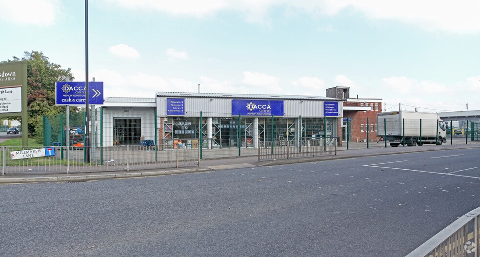 2 Lockfield Ave, Enfield, EN3 7PY - GBR