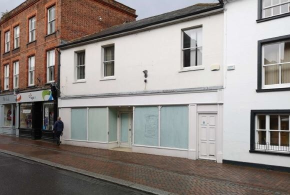 104 High St, Godalming GU7 1DW | LoopNet UK