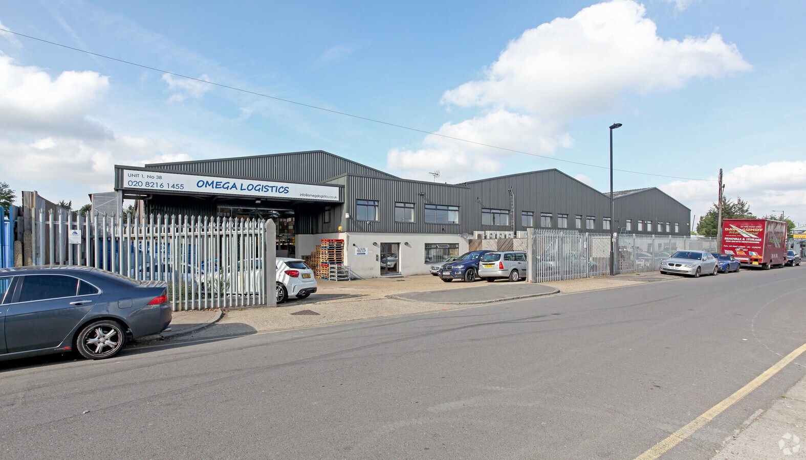 38 Lockfield Ave, Enfield EN3 7PY | LoopNet.co.uk