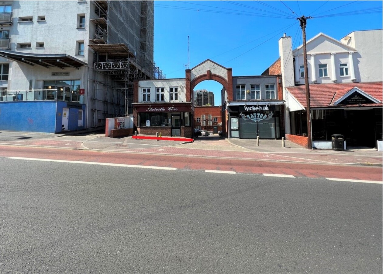 1C Throwley Way, Sutton, SM1 4AF | LoopNet UK