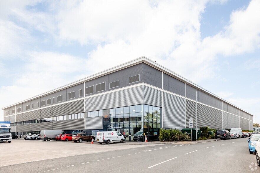 Ashley Rd, Uxbridge, UB8 2SD | LoopNet UK