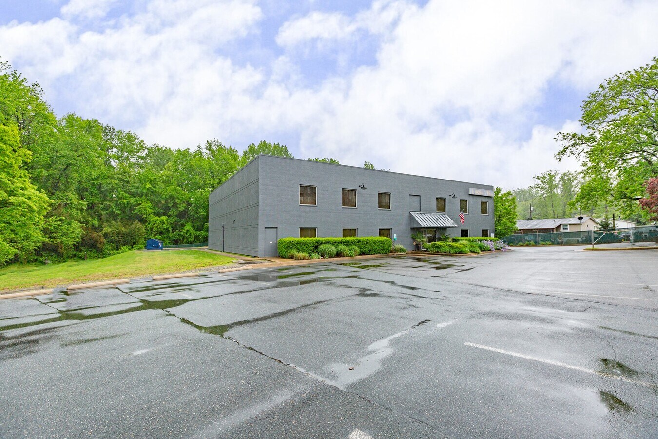 17877 Old Triangle Rd, Triangle 22172 - Freestanding Office Building ...