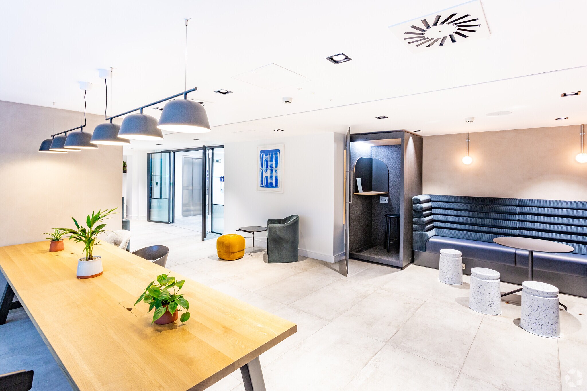 Coworking Space to Rent - Brunel House, 2 Fitzalan Rd, Cardiff, CF24 ...