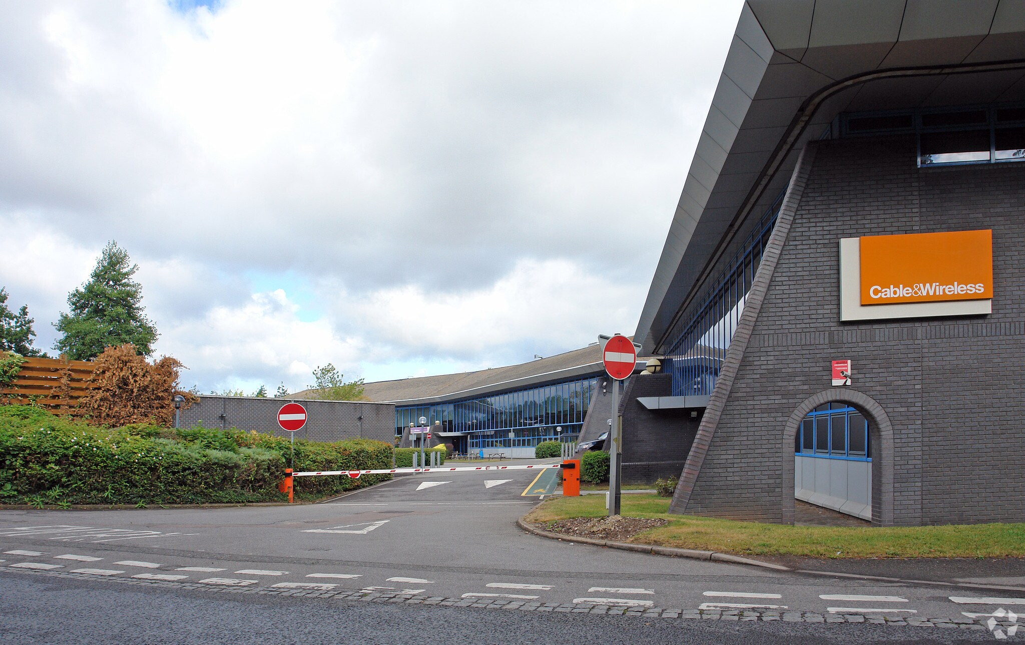 Cain Rd, Bracknell RG12 1HL - Reflex | LoopNet.co.uk