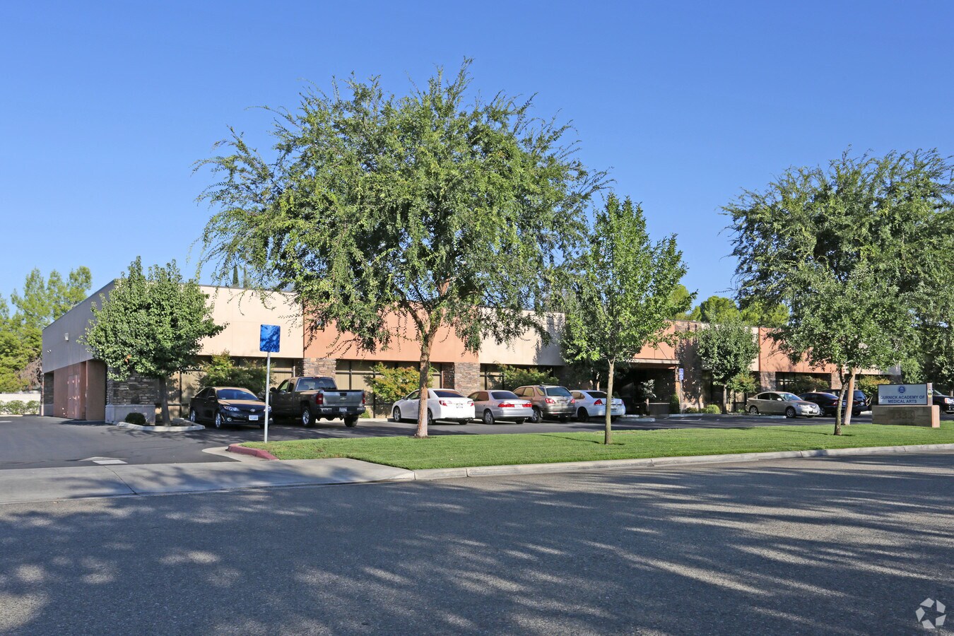 7335 N Palm Bluffs Ave, Fresno 93711 | LoopNet UK