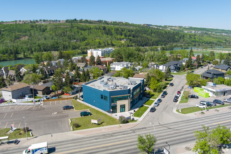 4525 Monterey Ave NW, Calgary, AB T3B 0L4 - Office for Sale | LoopNet UK