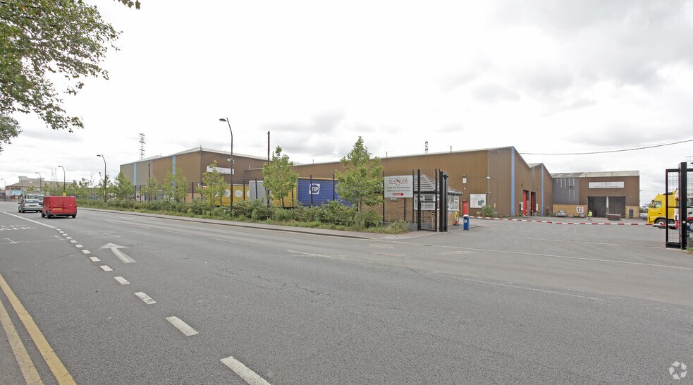 8 River Rd, Barking, IG11 0JE | LoopNet UK