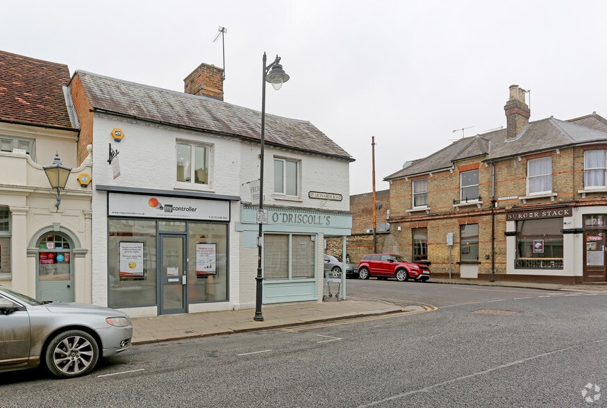 69 St Leonards Rd, Windsor, SL4 3BX - Retail / Storefront Retail ...