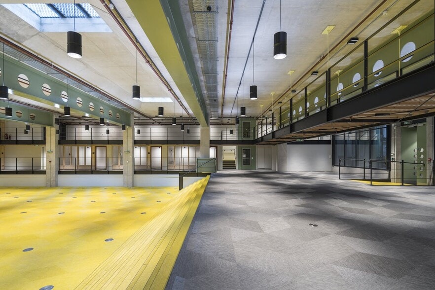 1 Old Street Yard, London, EC1Y 8AF - White Collar Factory - Office to ...