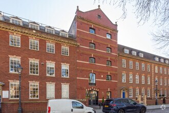 13 Queen Sq, Bristol, BS1 4NT - King William House - Office for Rent ...