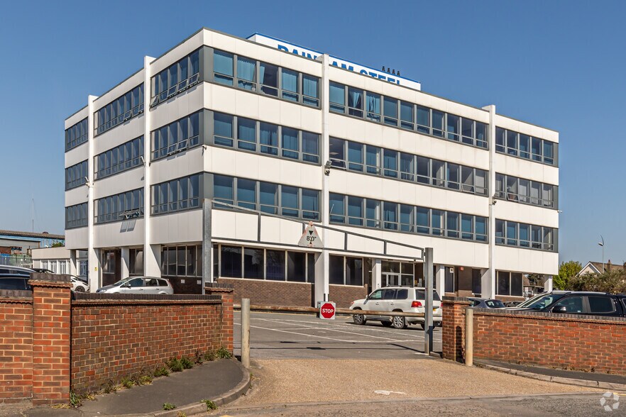 New Rd Rainham Rm13 8ra Loopnet Uk