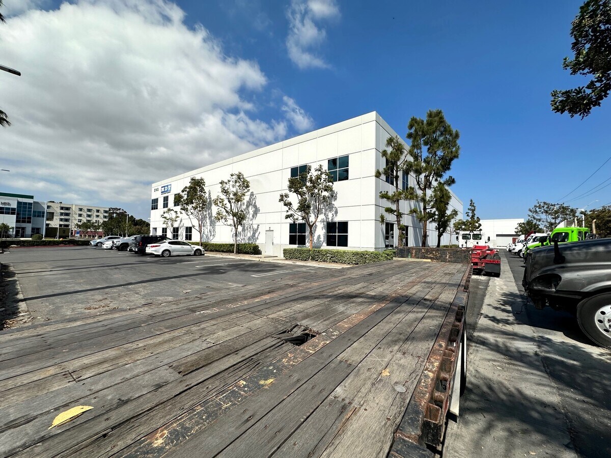2140 Technology Pl, Long Beach 90810 - Bldg #5 | LoopNet UK