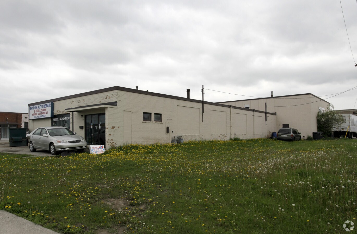 40 Brydon Dr, Toronto, ON M9W 4N2 - CAN