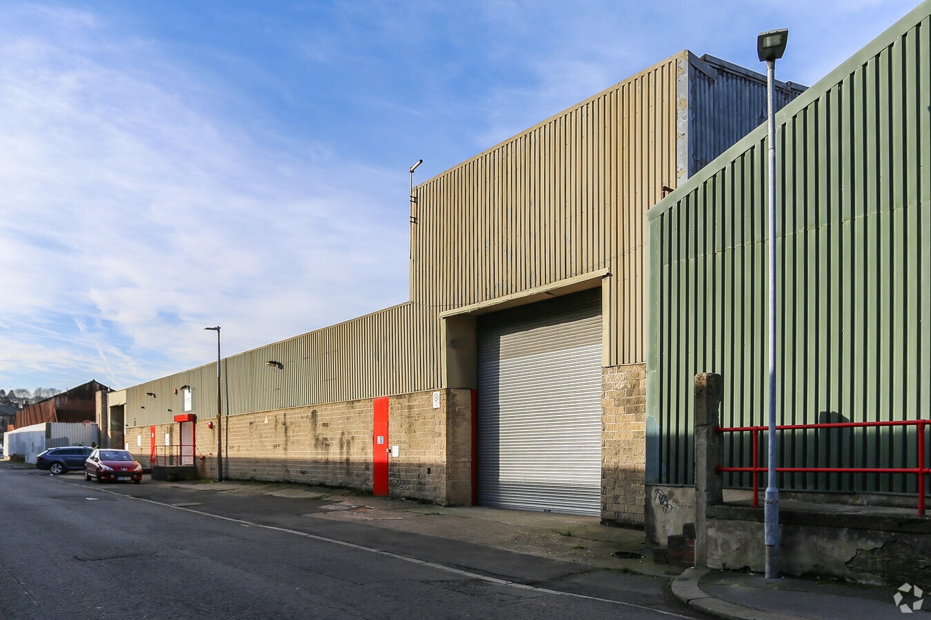 George St, Huddersfield HD3 4JD | LoopNet UK