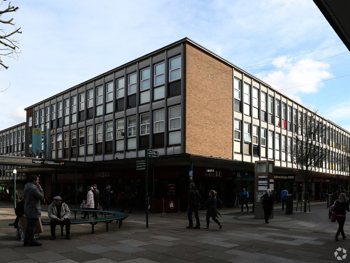 69-75 Queensway, Stevenage, SG1 1DN | LoopNet UK