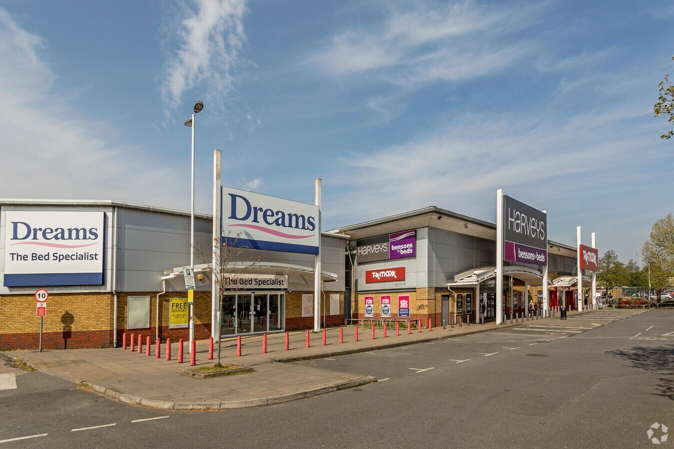 New Cross Rd, London, SE14 5UQ