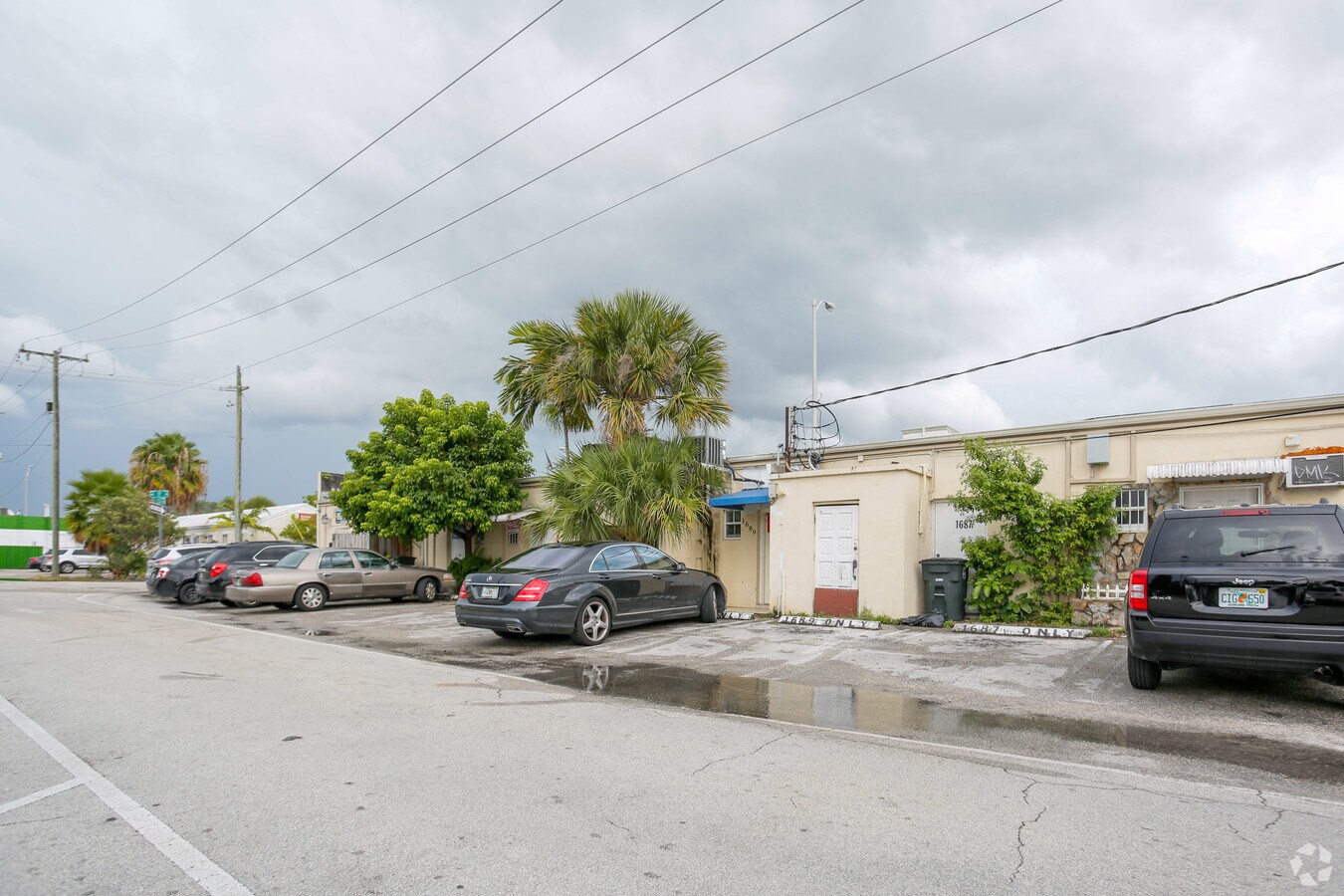 1681 NE 123rd St, North Miami 33181 | LoopNet UK