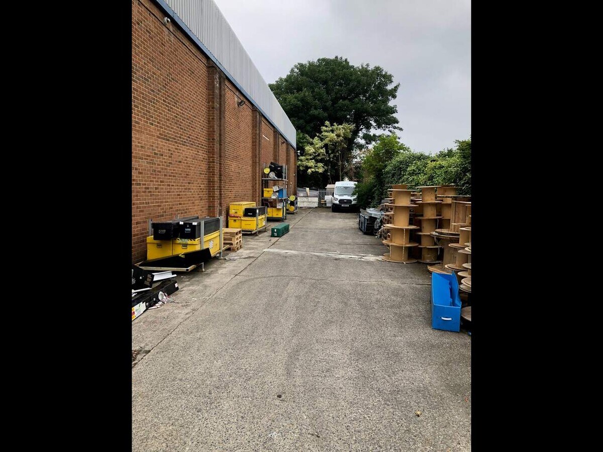 Ealing Rd, Brentford TW8 9PL | LoopNet UK