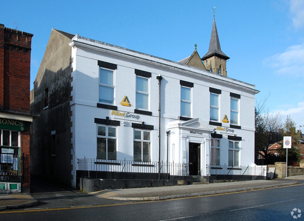 98 Standishgate, Wigan WN1 1XA | LoopNet UK