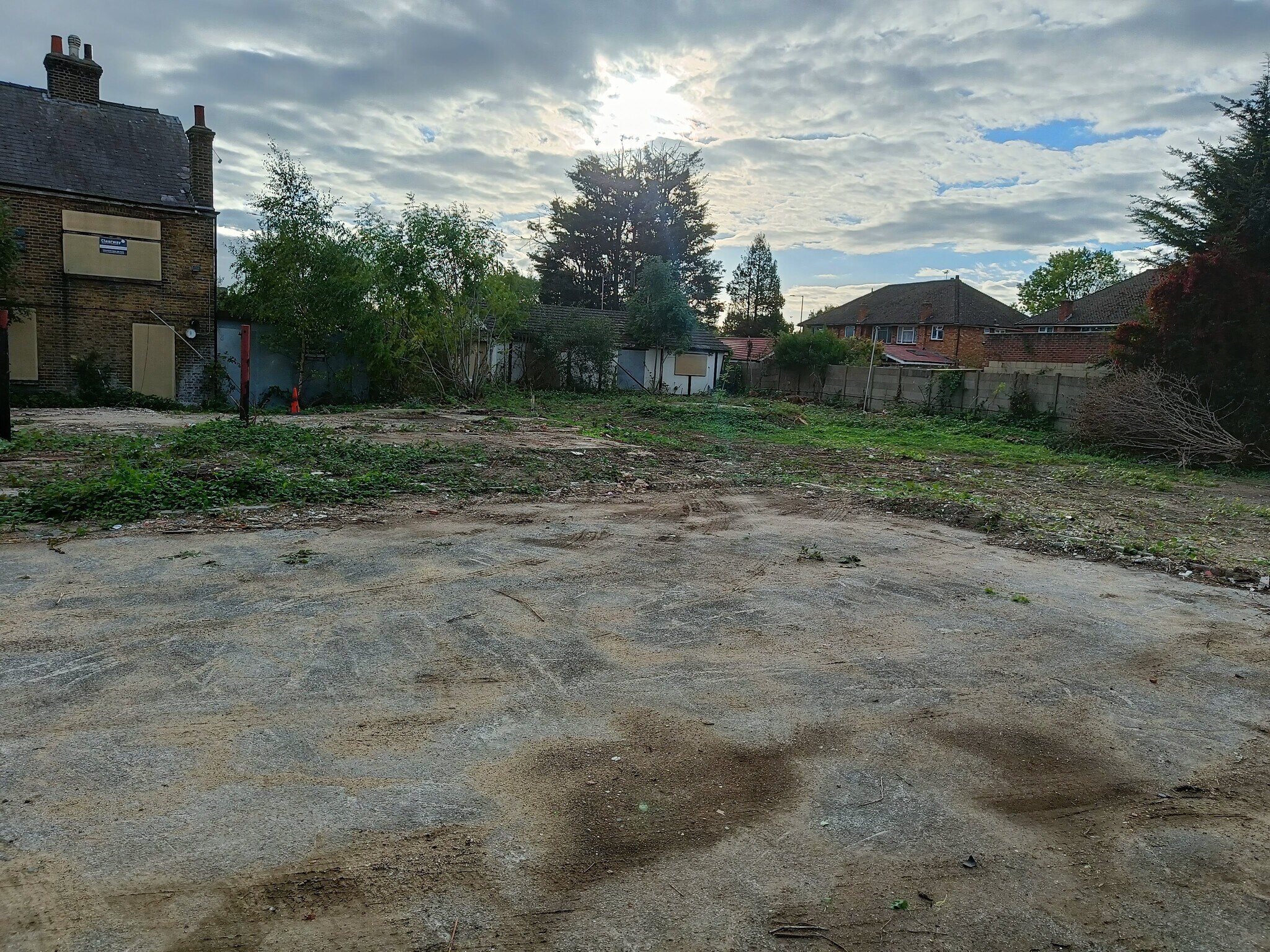 West End, Northolt UB5 5AU - Former White Hart | LoopNet.co.uk