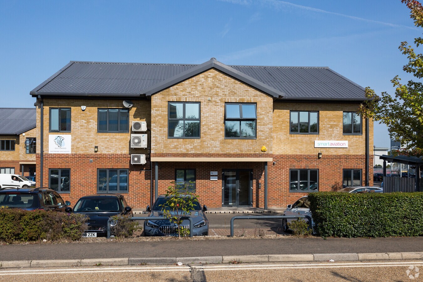 139 Faraday Rd, Crawley RH10 9TF | LoopNet UK