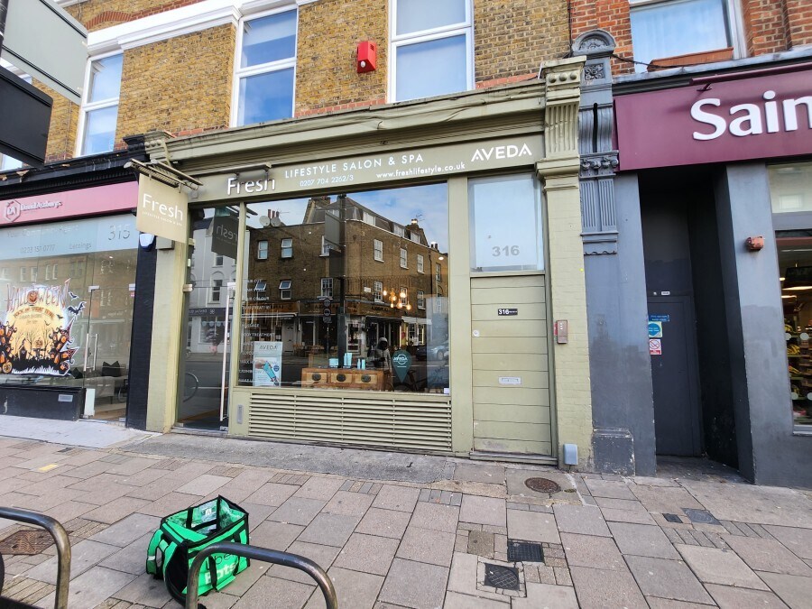 316 Upper St, London, N1 2XQ - Retail for Rent - 1,497 SF - GBR