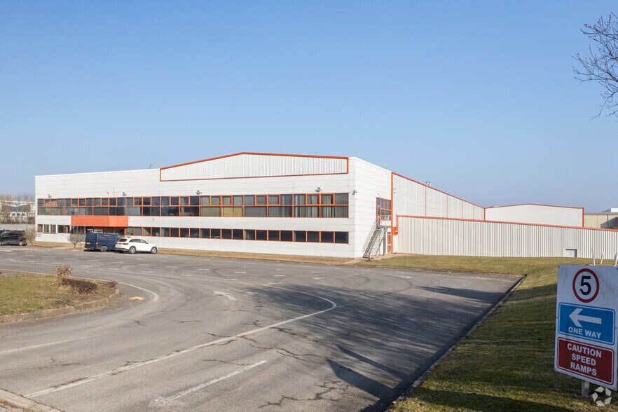 Darwin Rd, Corby, NN17 5XZ - GBR