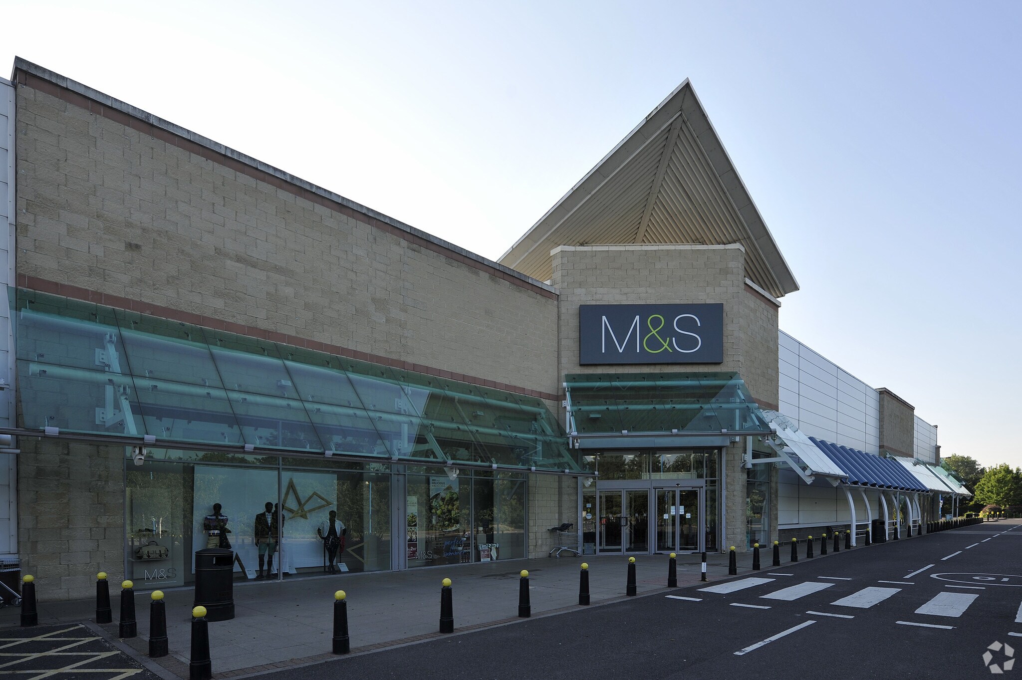 Bessant Dr, Richmond TW9 4AD - Kew Retail Park | LoopNet.co.uk