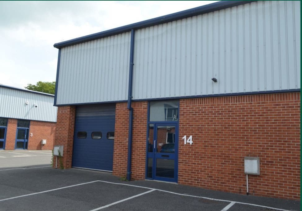 Hopton Park, Devizes SN10 2EQ | LoopNet UK