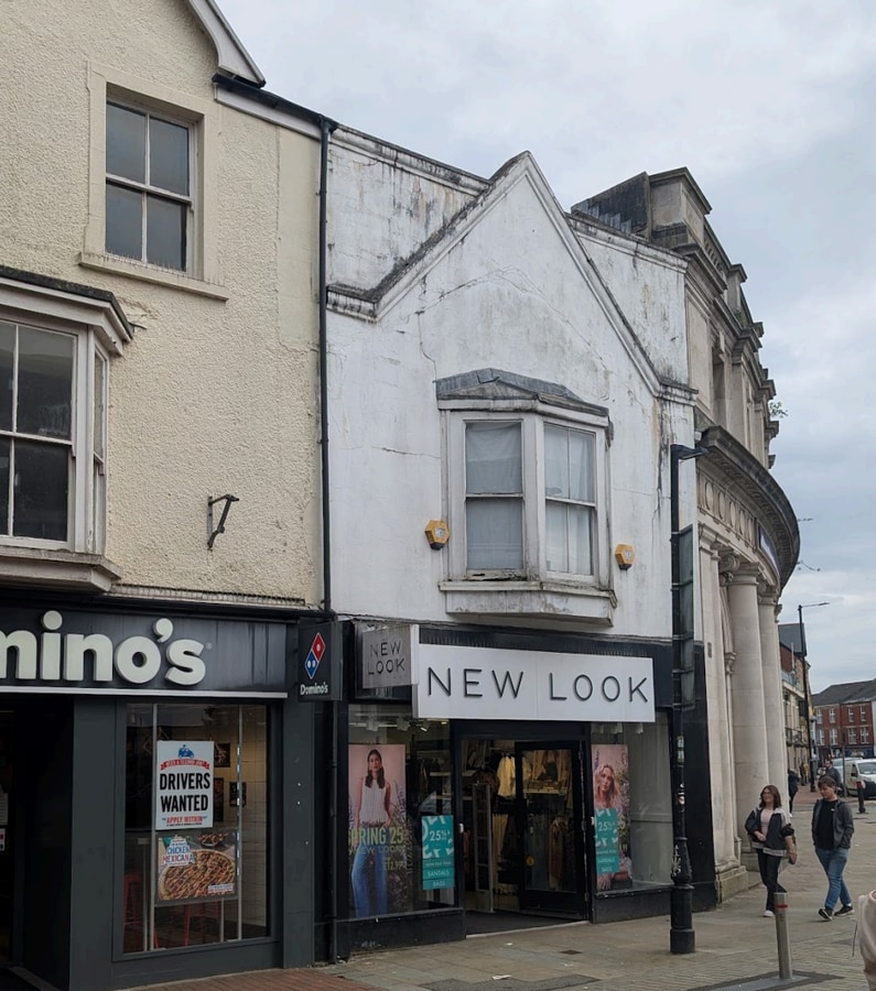 Retail Space to Rent - 33 Green St, Neath, SA11 1DF - 1,265 sq ft | LoopNet