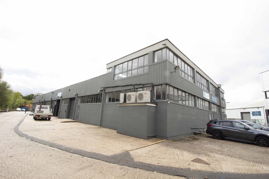 Trumpers Way, London, W7 2QA - Industrial for Lease | LoopNet UK