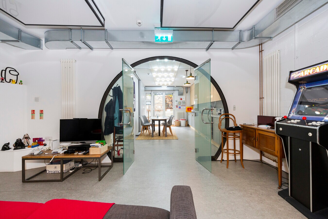 256-280 Hackney Rd, London E2 7SJ - Light Industrial for Sale | LoopNet UK