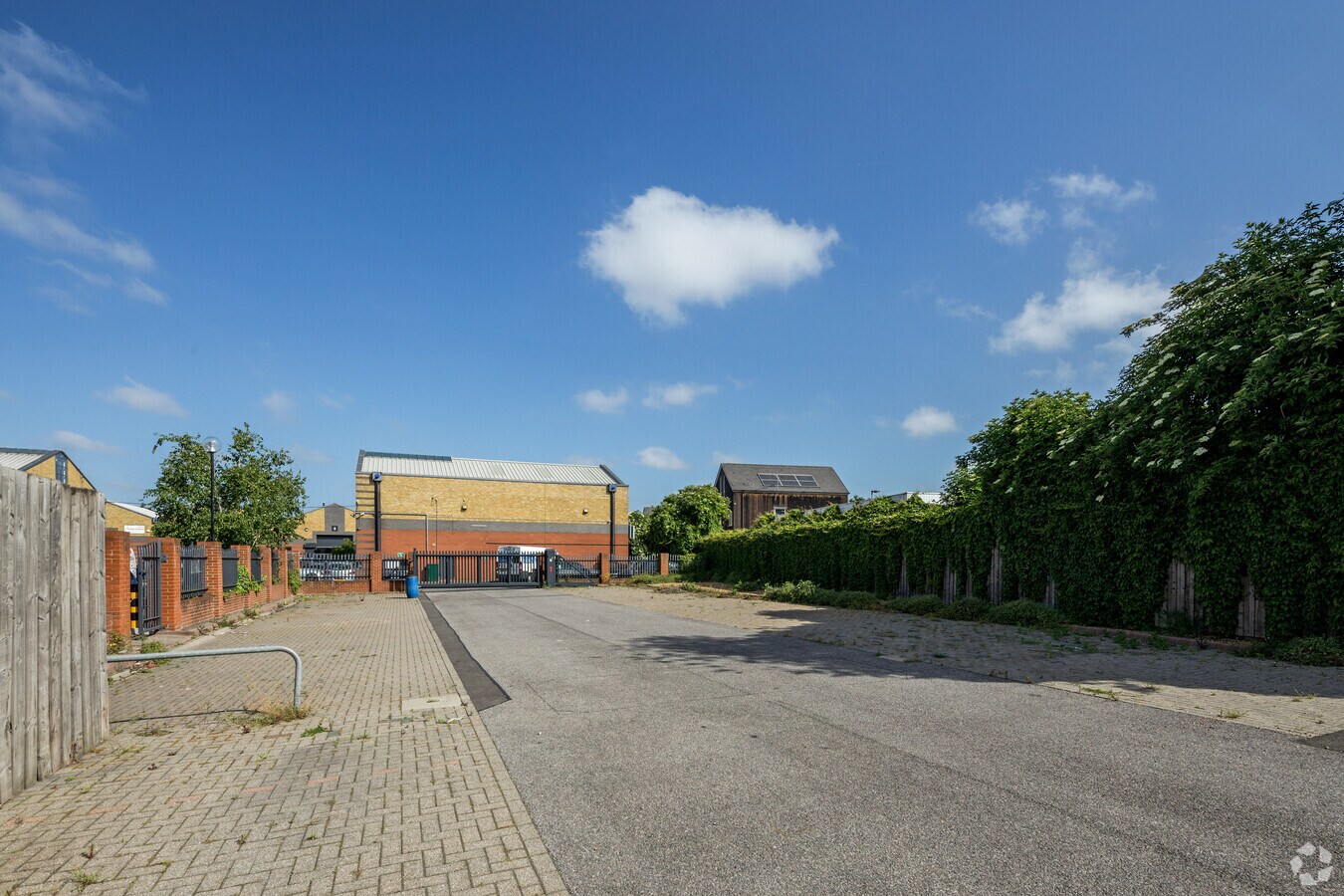 River Rd, Barking IG11 0EU - Lyon Business Park | LoopNet UK