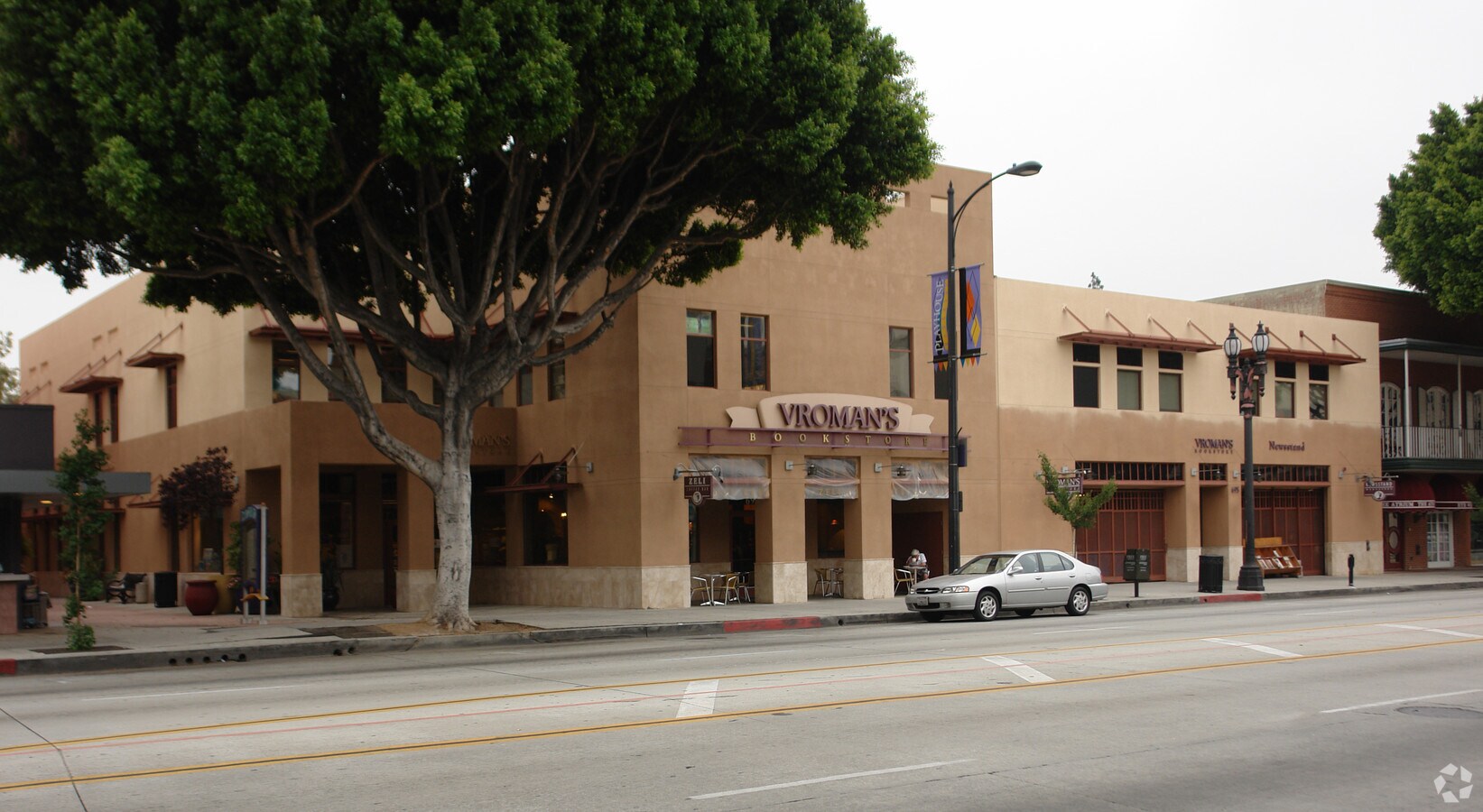 695 Colorado Blvd, Pasadena, CA 91101 - USA