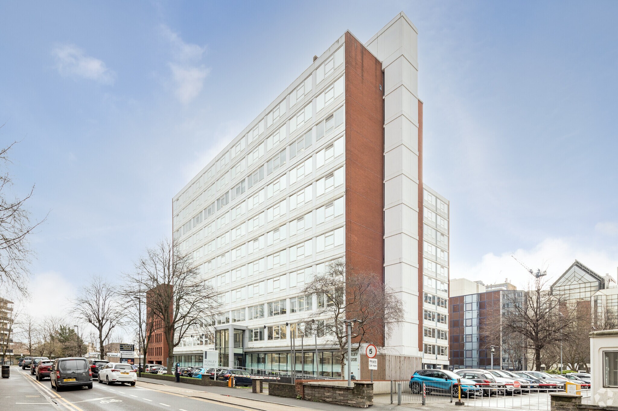 4 Bedford Park, Croydon, CR0 2AP - Sunley House - Office for Sale ...