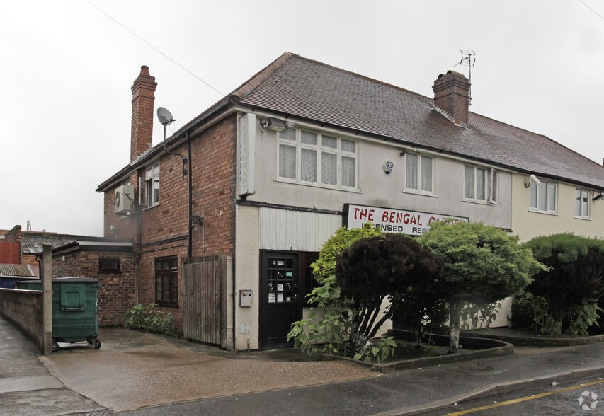 1 Gate Ln, Sutton Coldfield, B73 5TR