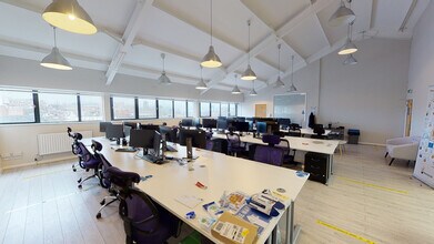 25-27 Castle Gate, Nottingham, NG1 7AR - St Nicholas Court | LoopNet UK