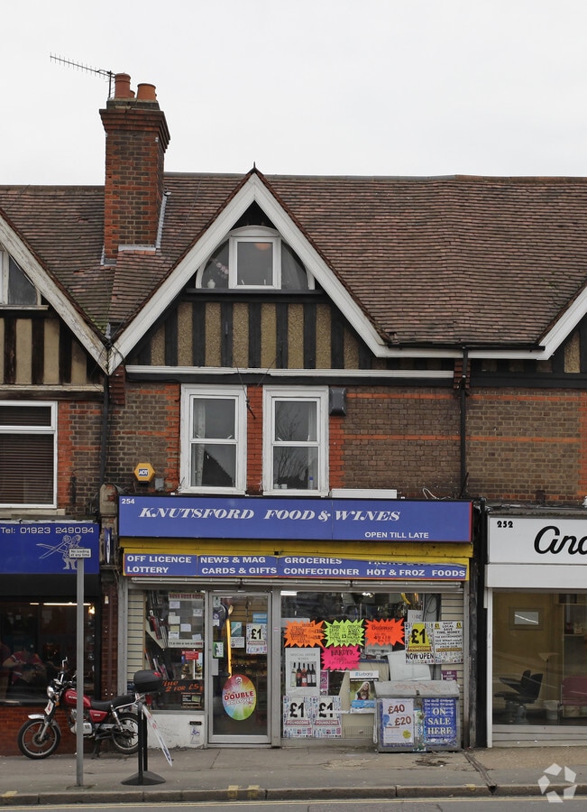 Retail Unit for Sale in 252-256 St. Albans Rd, Watford, WD24 4AX ...