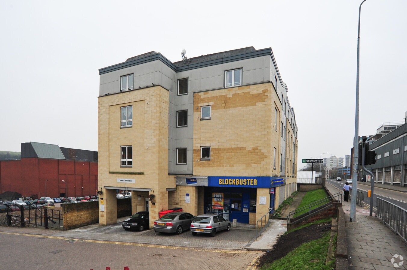 4 Clover St, Chatham, ME4 4DT | LoopNet UK