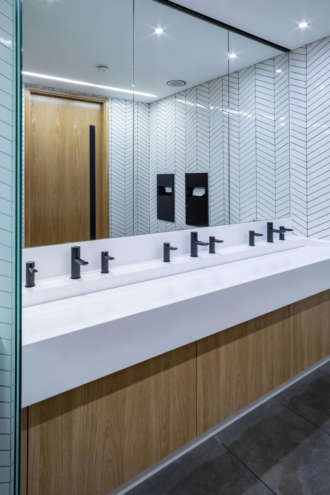 1 Kingsway, London, WC2B 6AN - Office to Rent - 27,042 sq ft - GBR